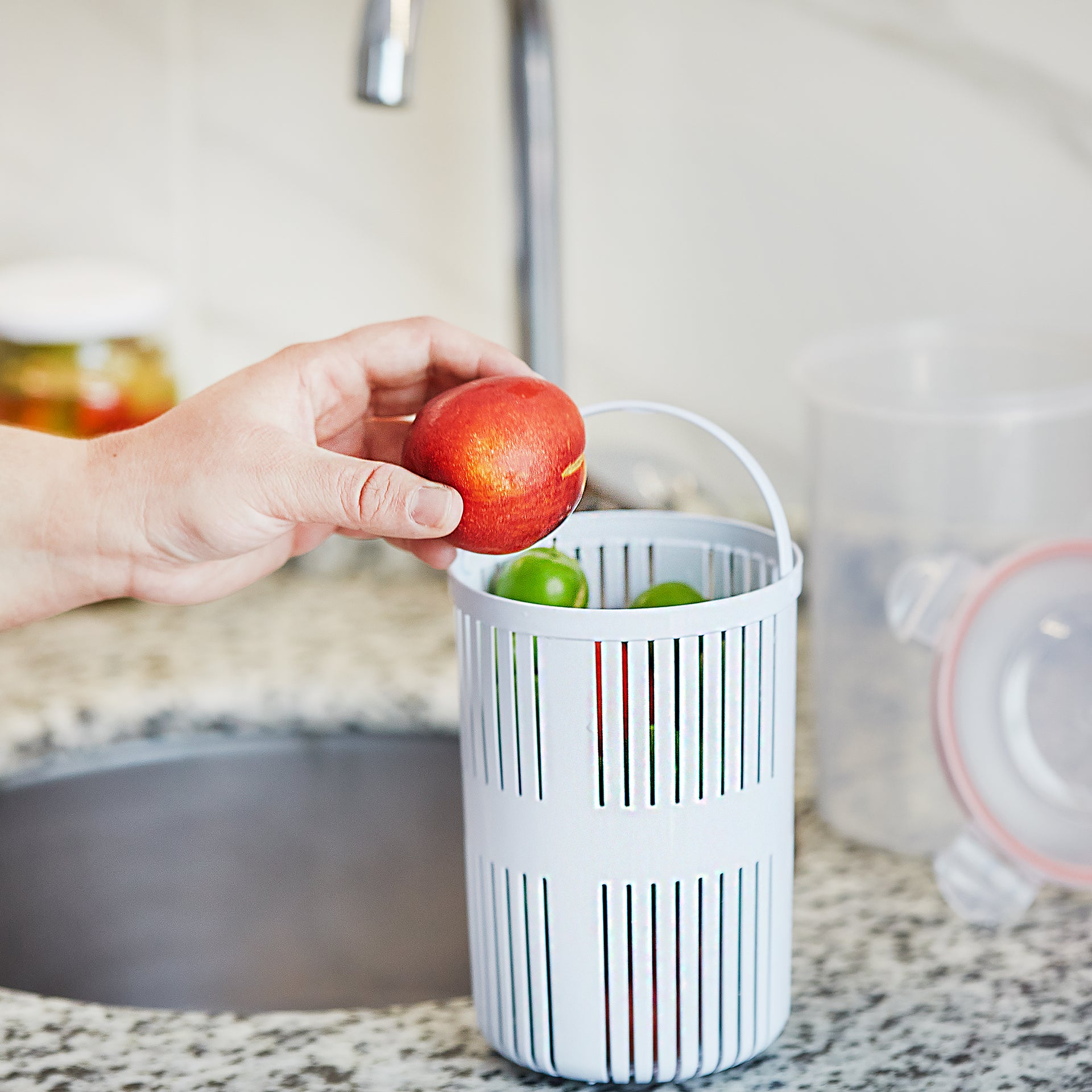 home pickle container with strainer
