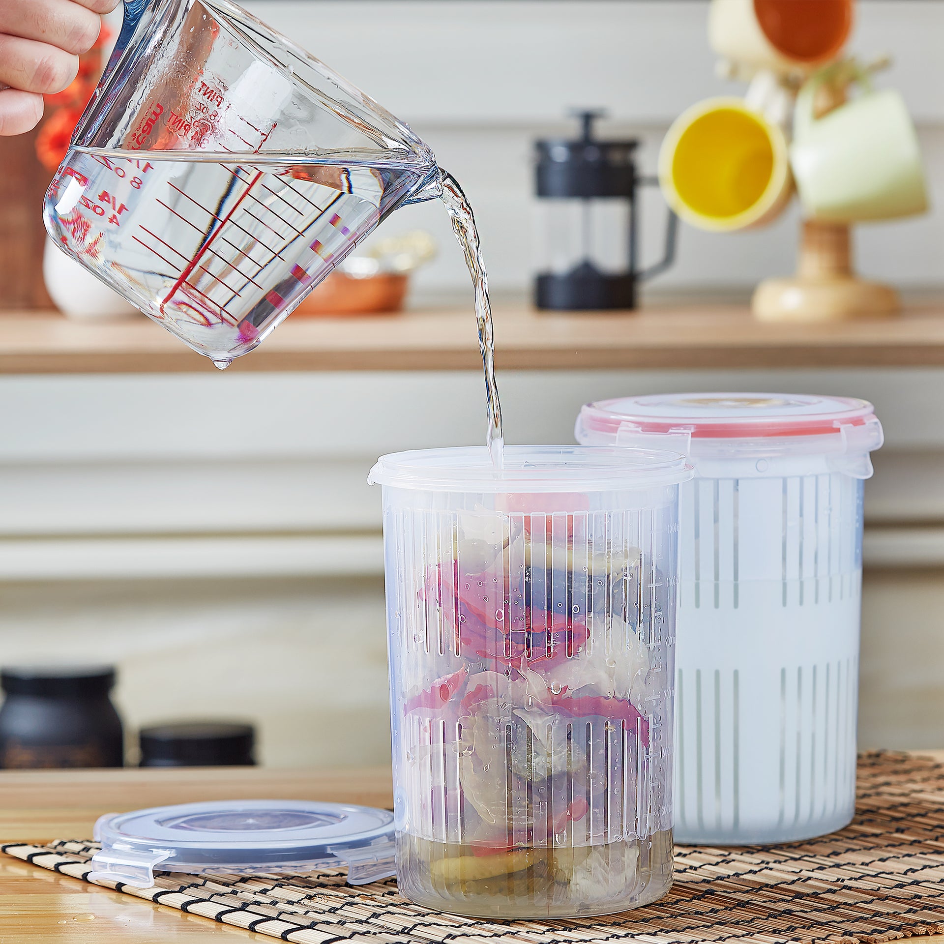 home pickle container with strainer